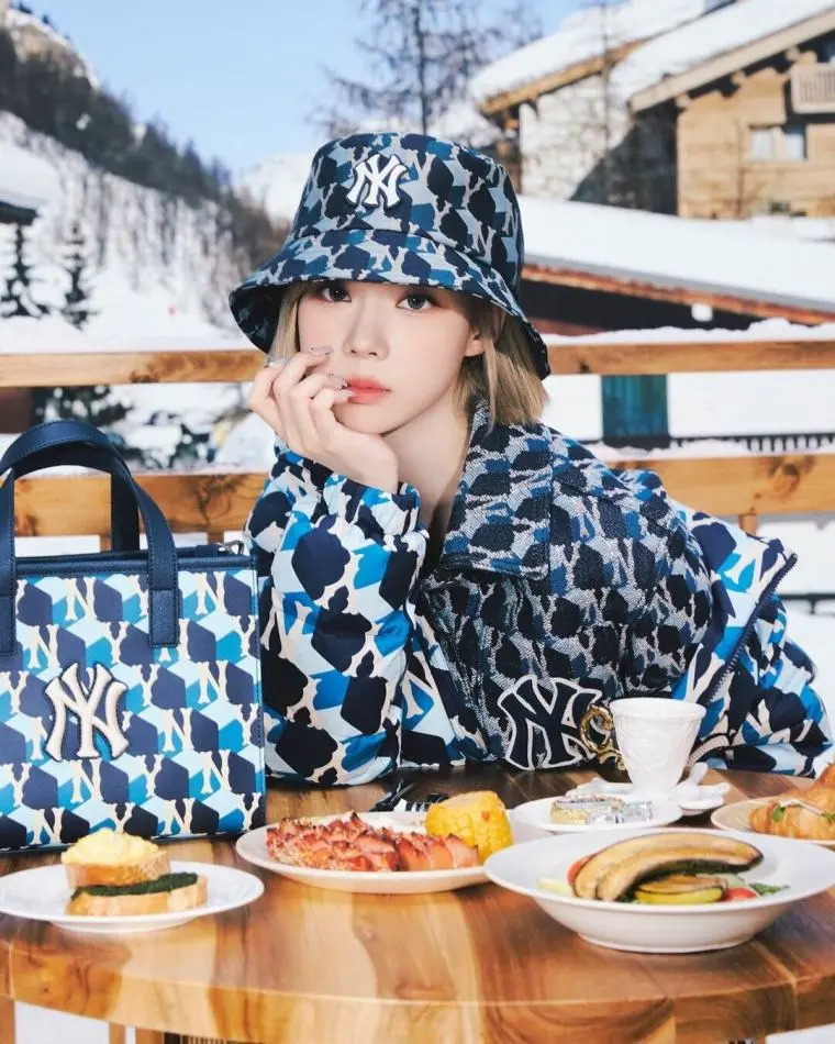 에스파 윈터_ MLB Winter VIP Ticket - 여자 연예인 갤러리 - 엠봉