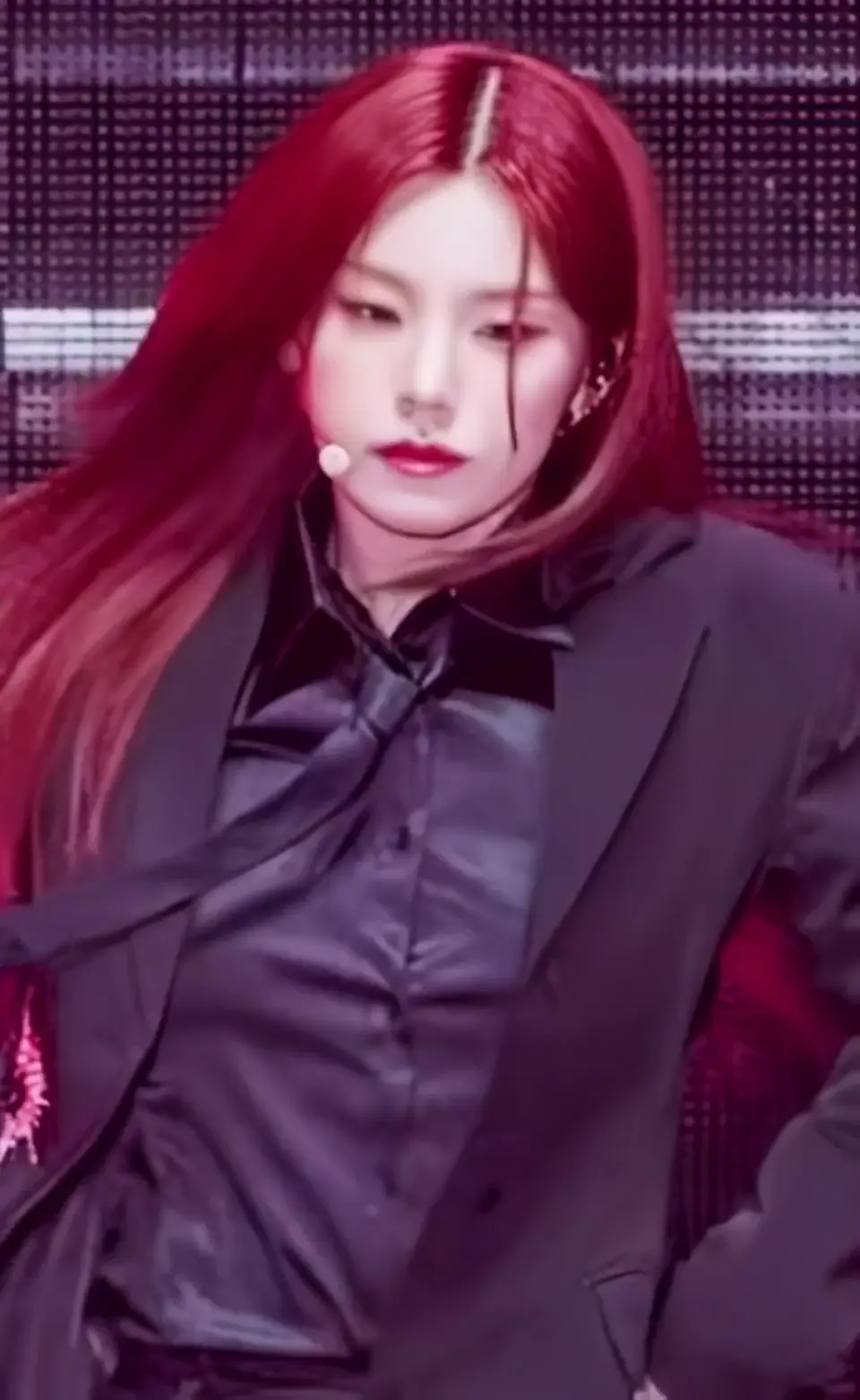 검정 실크 셔츠 은은한 바운스 TMA ITZY 예지 - 유저방송 - 엠봉