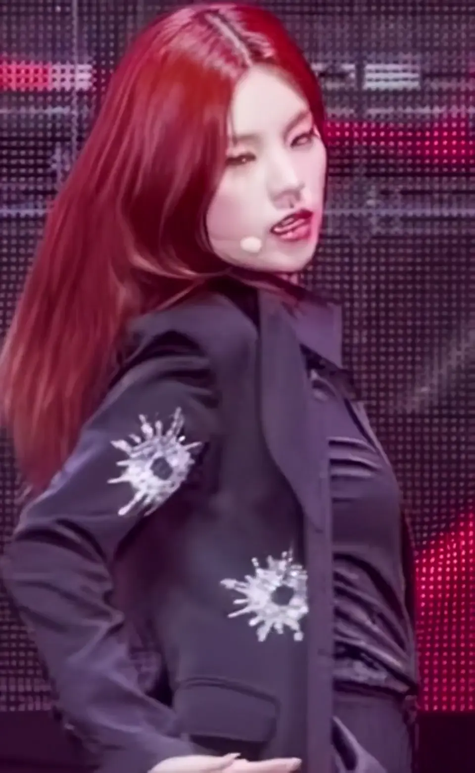 검정 실크 셔츠 은은한 바운스 TMA ITZY 예지 - 유저방송 - 엠봉