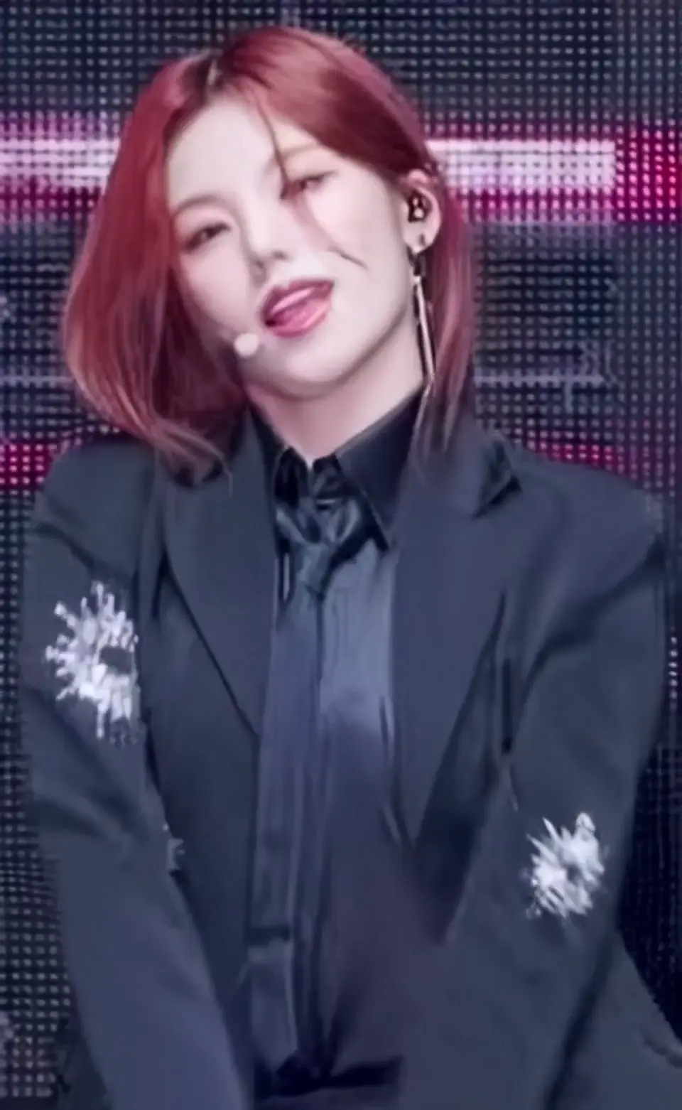 검정 실크 셔츠 은은한 바운스 TMA ITZY 예지 - 유저방송 - 엠봉