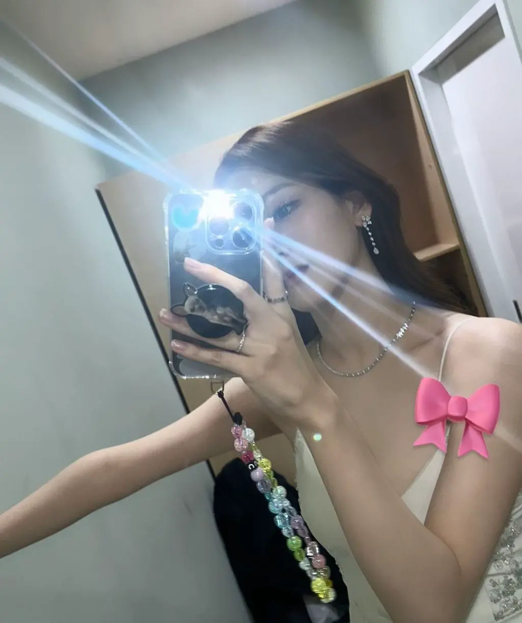 2023 KBS 연예대상 MC 조이현 끈 민소매 드레스 가슴골 - 유저방송 - 엠봉