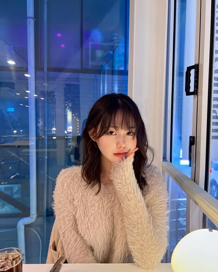 귀여운 얼굴에 무시무시한 몸매를 가진 누나 엠봉 찰카닥