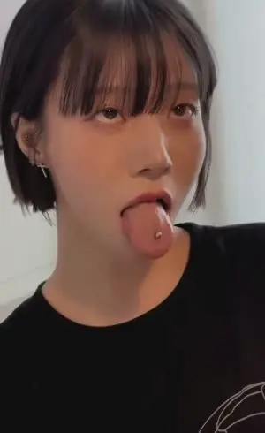 찐따 컨셉으로 아헤가오 해주는 배라소니 - 므훗갤러리 - 엠봉