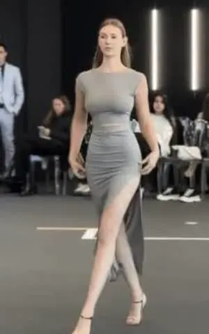 아름다운 몸매를 가진 모델 Andreana Tkachenko - 므훗갤러리 - 엠봉