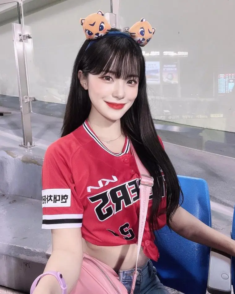 이다혜 - 인물갤러리 - 엠봉